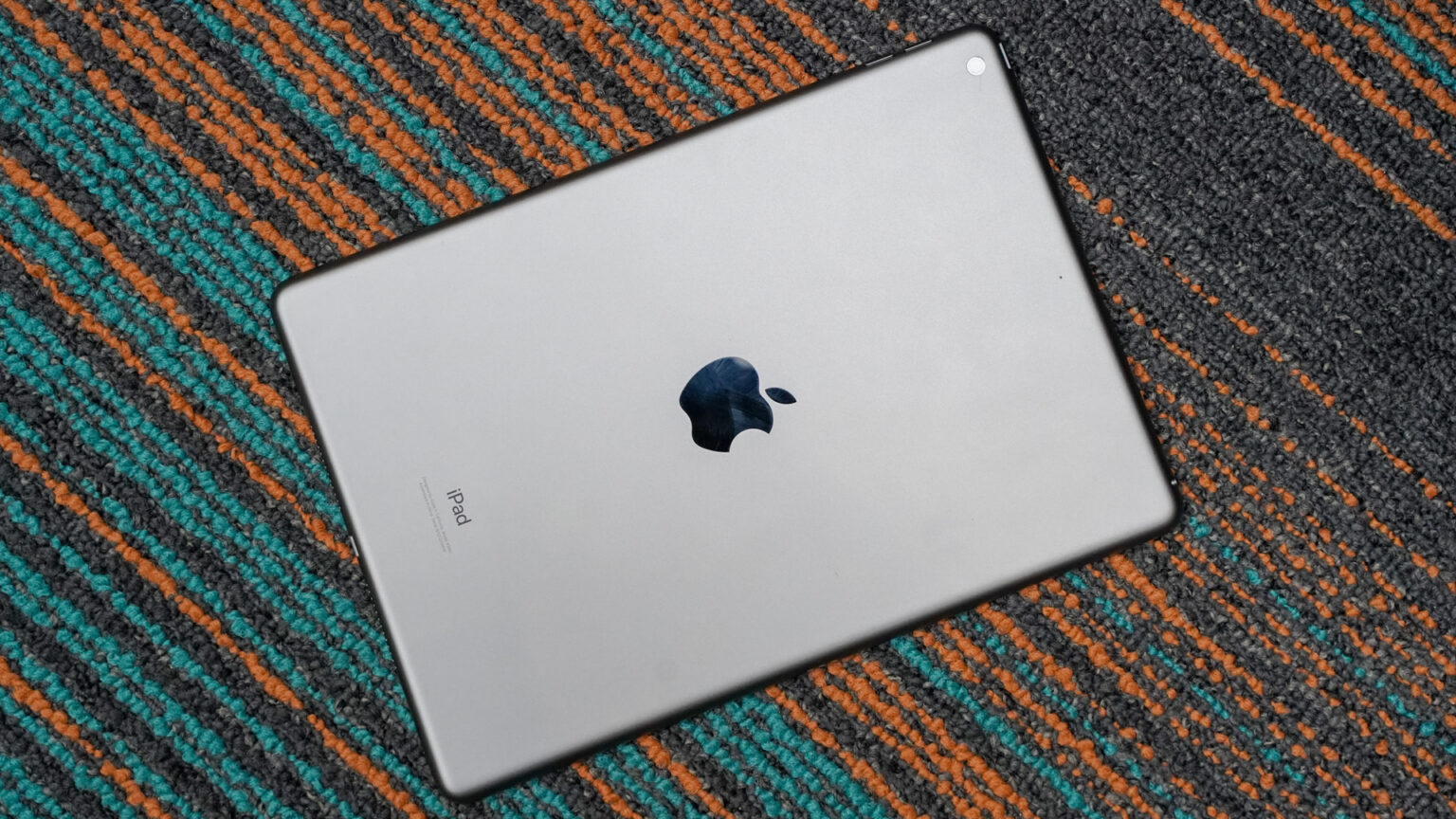 Apple iPad 9th Generation reaches a record-low price of just $199 ...