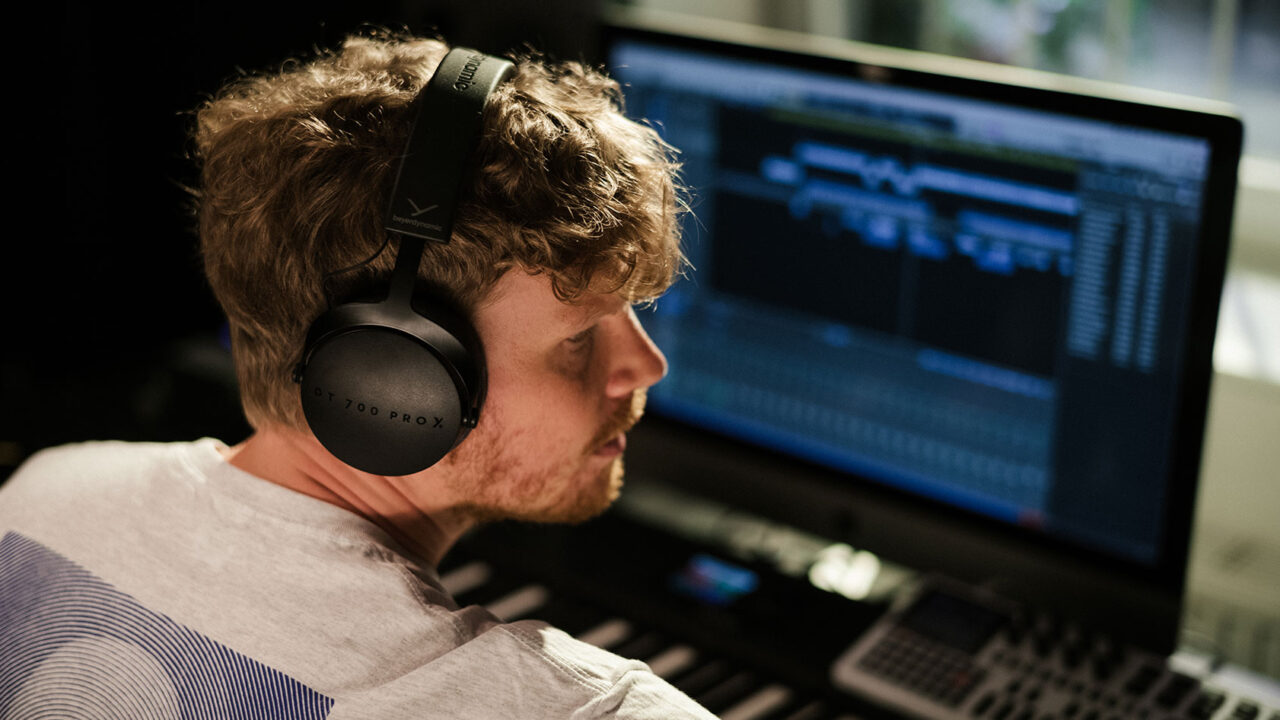 beyerdynamic DT 700 Pro X: New look, great sound - Android Authority