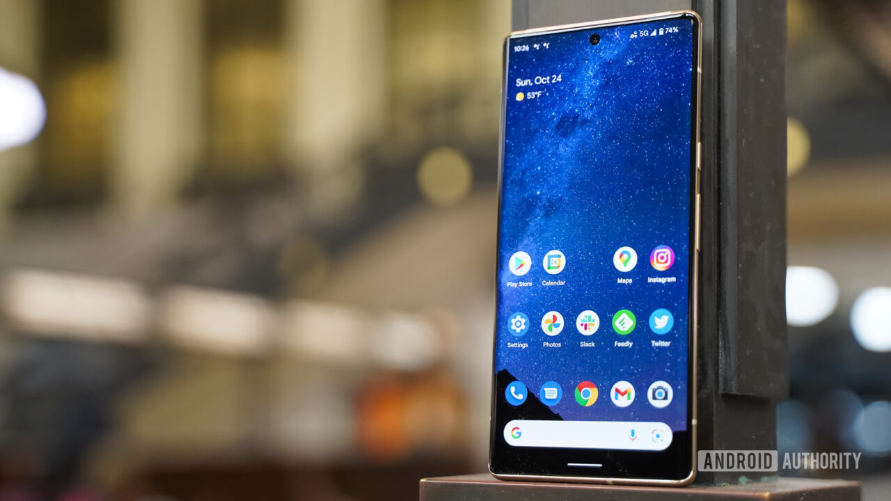 Android 13 includes a handy Pixel cross-device app streaming feature