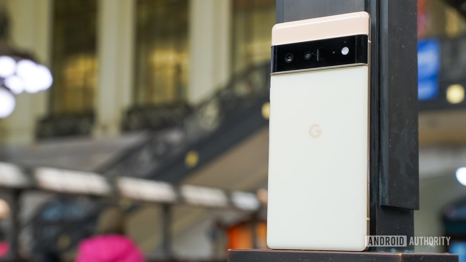 Google Magic Eraser feature works on most phones - Android Authority