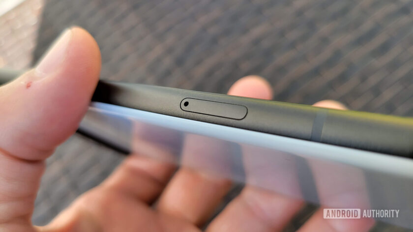 How to fix the "No SIM card" error on Android - Android Authority