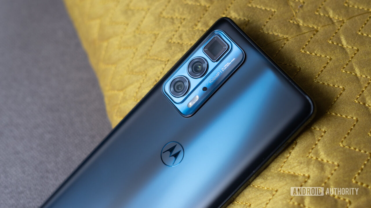 Motorola Edge 20 Pro review: On the edge of success - Android Authority