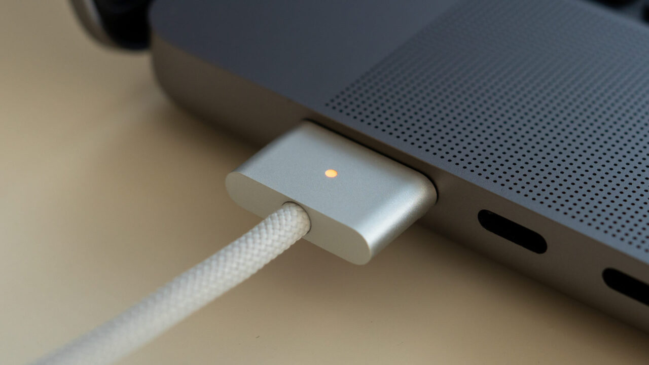How long does a MacBook battery last? - Android Authority