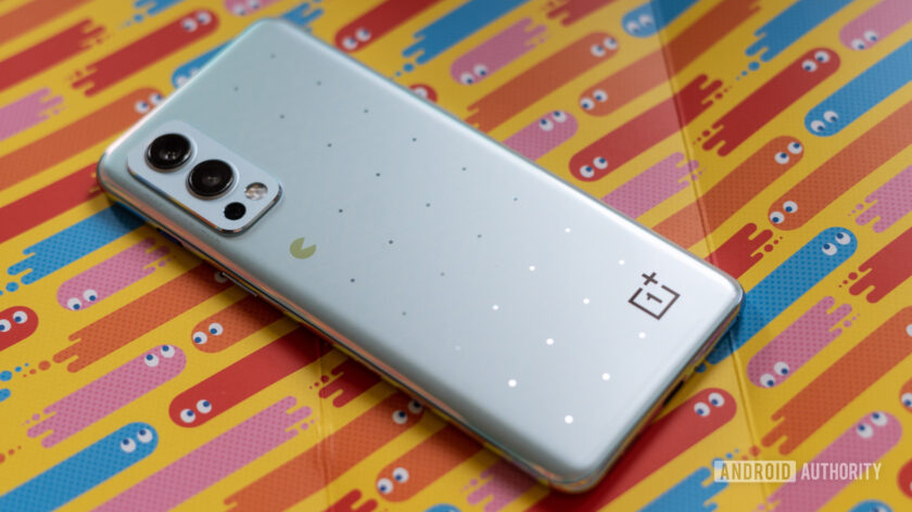 OnePlus 2 Pac-Man edition hands-on: A fun retro gaming throwback phone