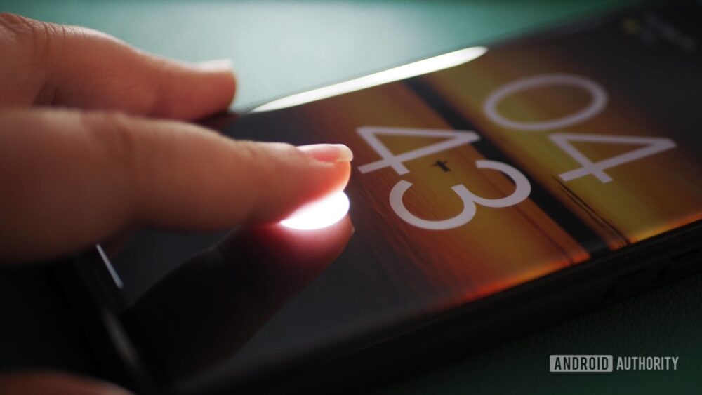 Lock patterns are not safe: Learn how to better protect your phone