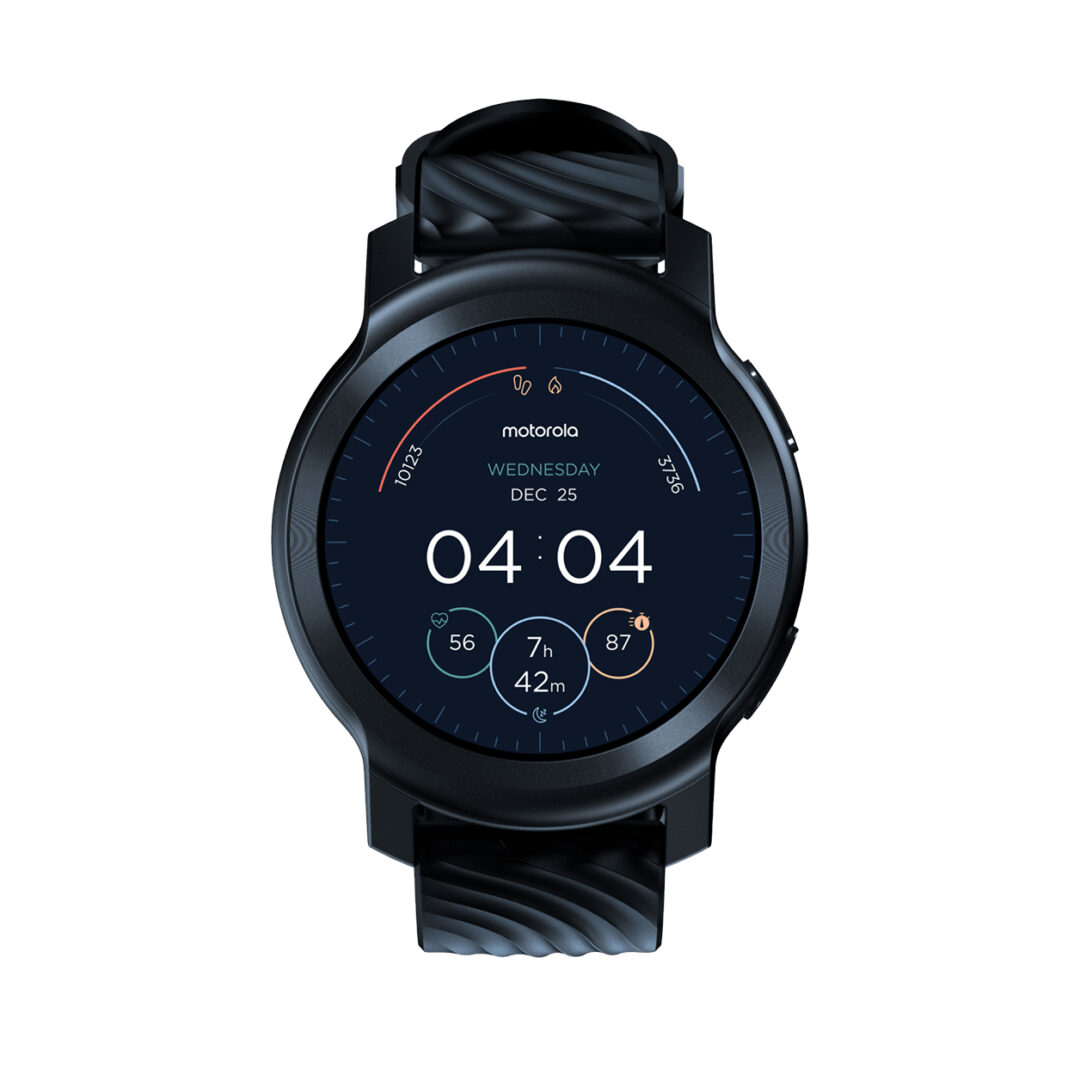 Motorola Moto Watch 100 is here with new software, lots of fitness features