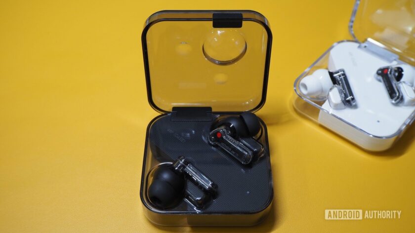 Nothing Ear 1 earbuds now come in matte black - Android Authority