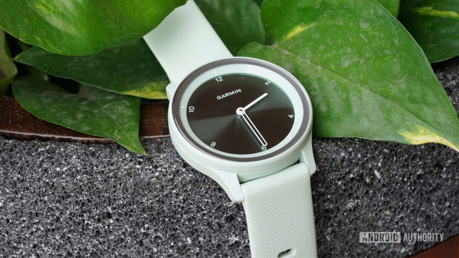 Garmin vivomove Sport review: The intersection of style and substance