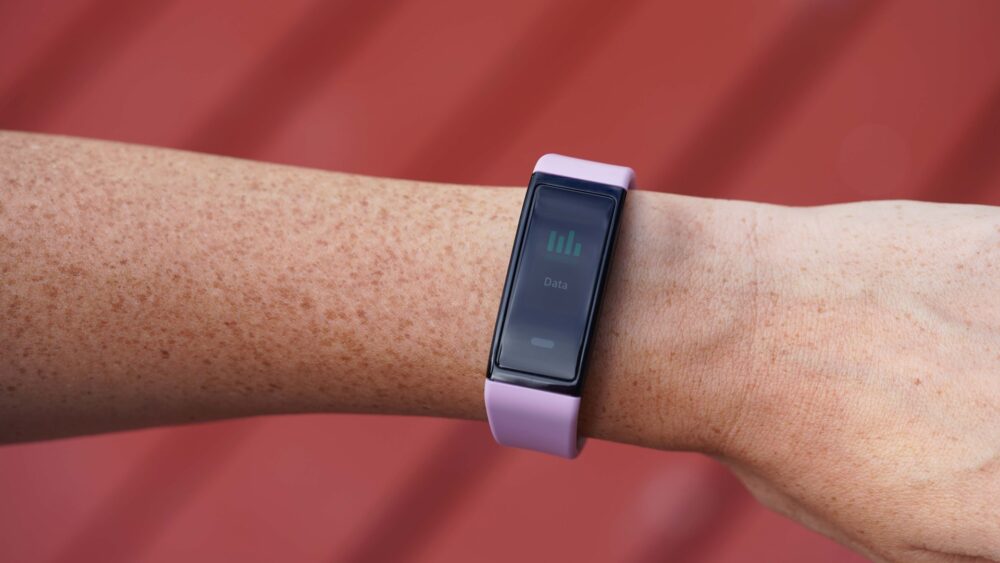 Amazon Halo View review: Costly conundrum - Android Authority