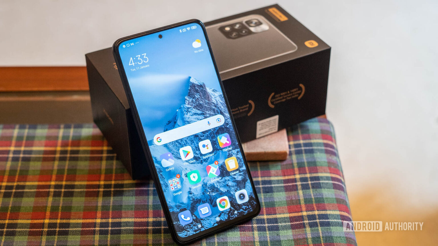 Xiaomi 11i HyperCharge review: 120W charging on the cheap