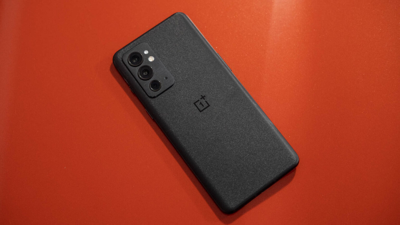 OnePlus 9RT review: A lackluster return to value flagships