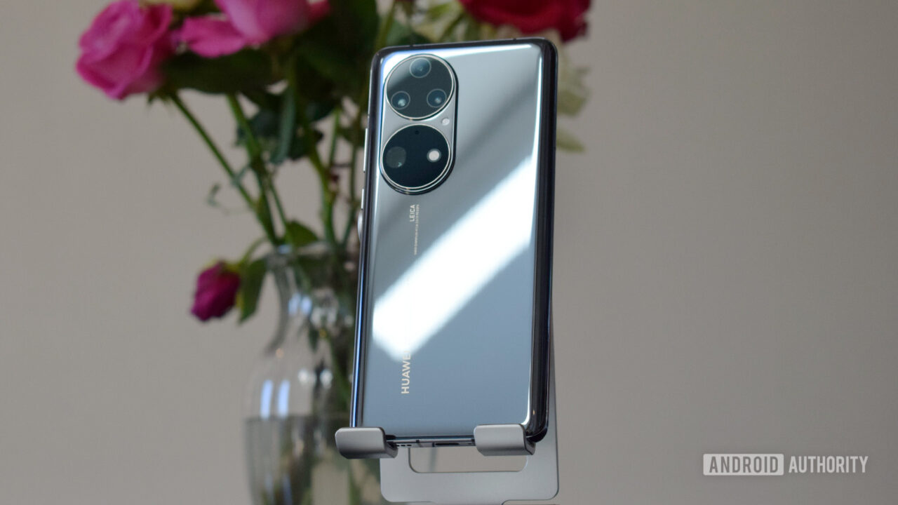 HUAWEI P50 Pro review: Curated hardware, callous software