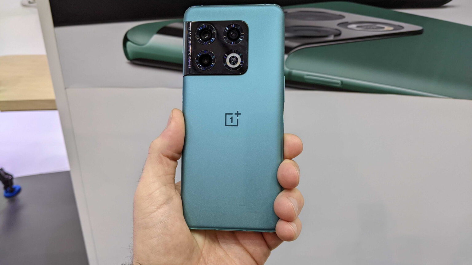 OnePlus 10R, OnePlus 10 Ultra launch tipped by leaked roadmap