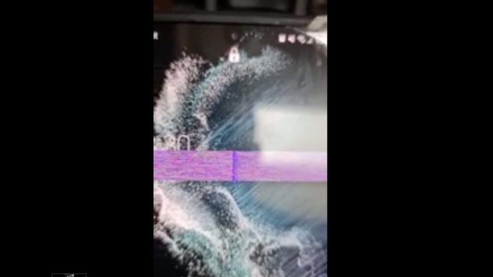 The Galaxy S22 Ultra has a pixel problem and Samsung is fixing it