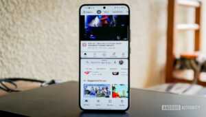 The best phones with 8GB RAM: Galaxy S22, Pixel 6, and more!