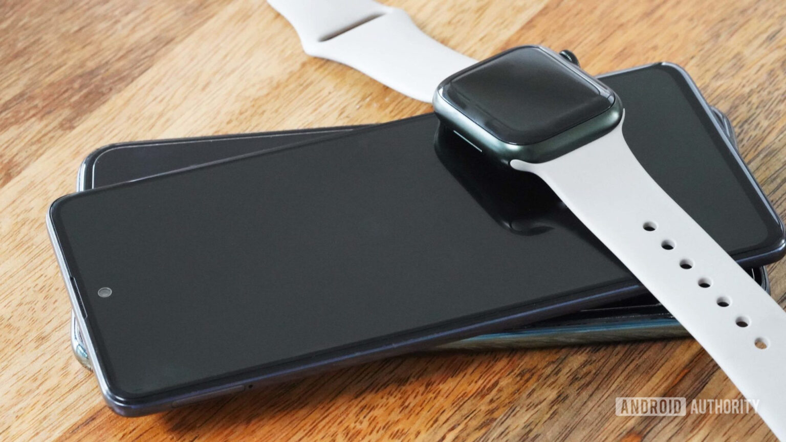 Can you use an Apple Watch with an Android phone? - Android Authority