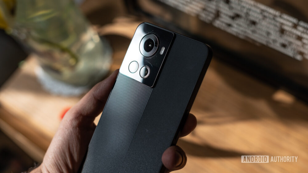 OnePlus 10R review: A realme in all but name - Android Authority