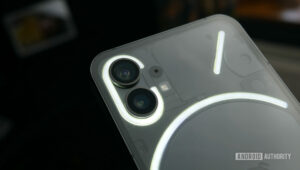 Nothing Phone 1 hands-on impressions: The gift of Glyph?