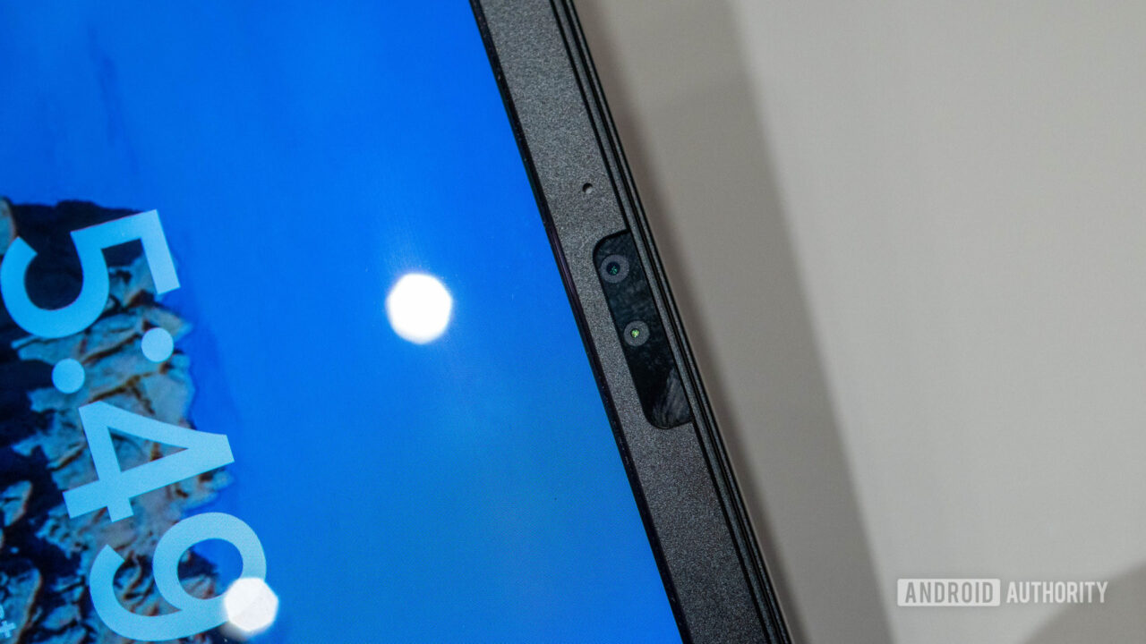 Lenovo X1 Fold (2022) hands-on: The foldable laptop with flex