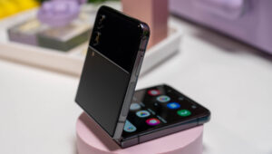 Samsung Galaxy Z Flip 4 hands-on: The most popular foldable returns