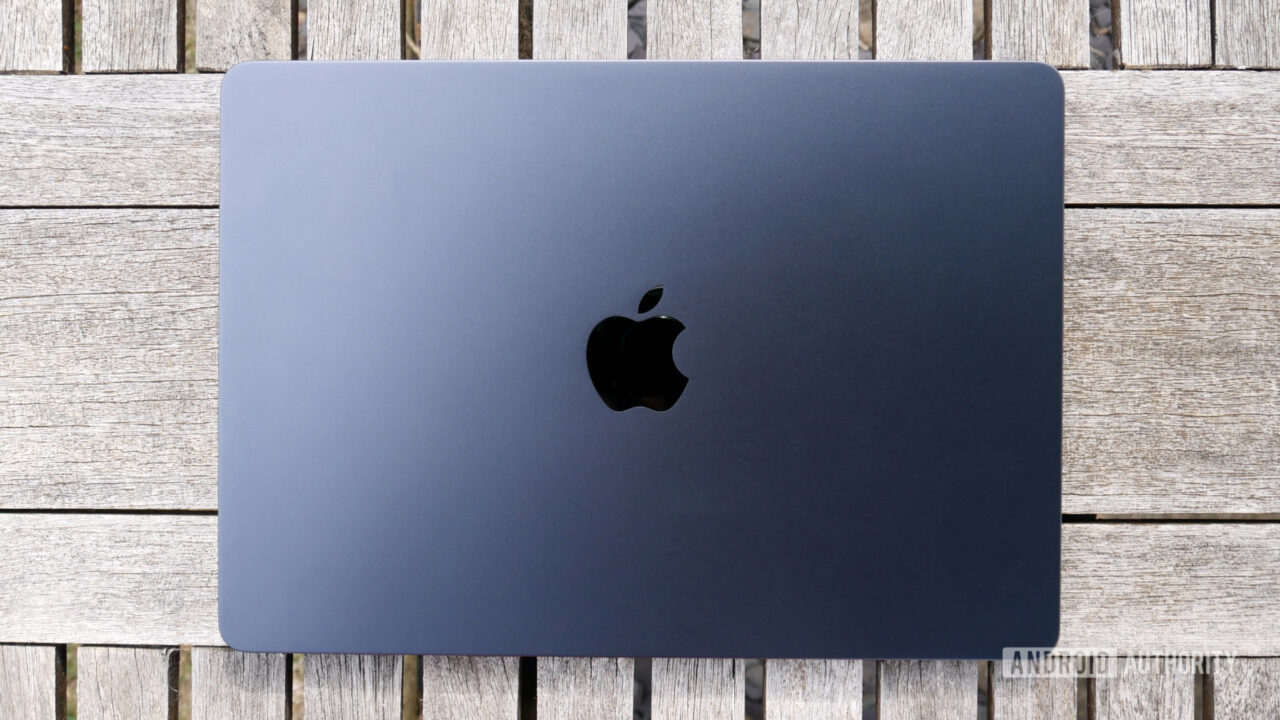The Apple MacBook Air M2 with 16GB of RAM is only $799, I upgraded to ...