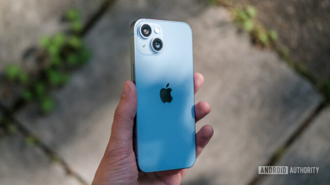 Here are all the carriers that'll give you an iPhone 14 for free