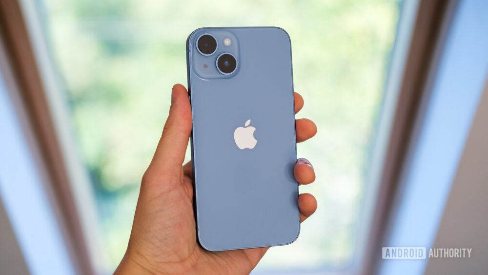 Boost Mobile vs Metro by T-Mobile: Which carrier is best for you?