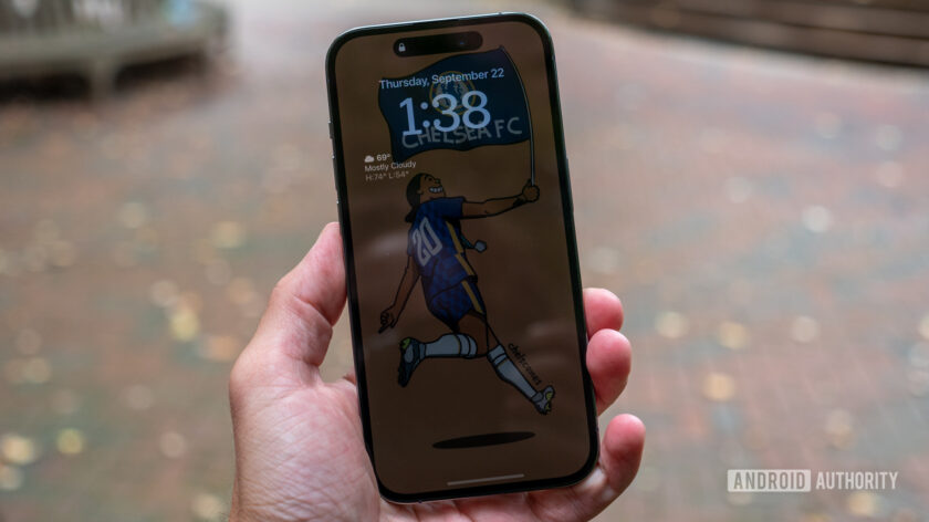 Apple iPhone 14 Pro review: Apple's private island - Android Authority