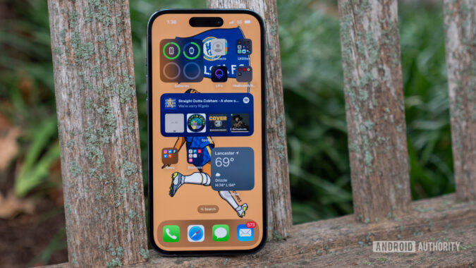 Apple iPhone 14 Pro review: Apple's private island - Android Authority