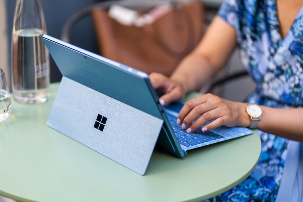 Microsoft reveals the colorful Surface Pro 9 and other hardware ...