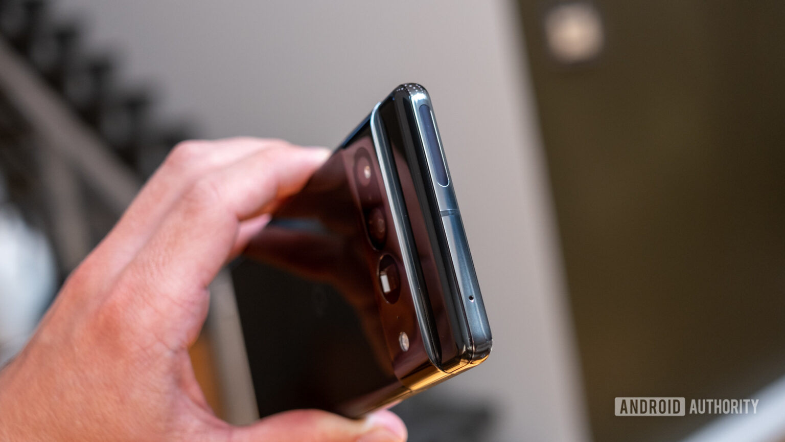 Google Pixel 7 and Pixel 7 Pro impressions: Staying consistent