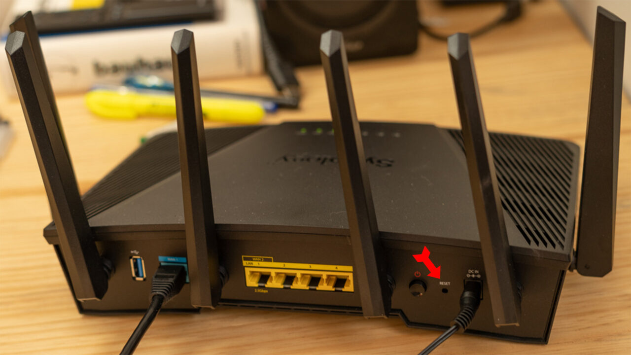 How to factory reset your router - Android Authority