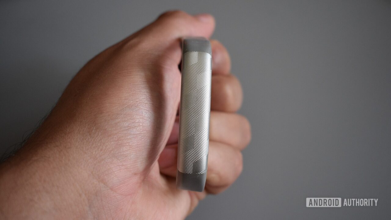 Irrational or not, I still want a screenless Fitbit Flex 3