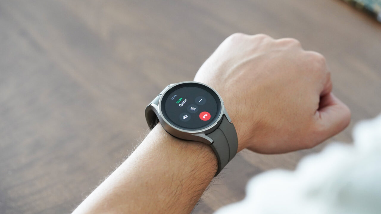 How to use Samsung Galaxy Watch emergency and SOS features