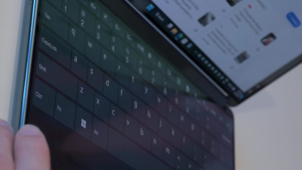 Lenovo Yoga Book 9i hands-on: bringing dual screens to a new level