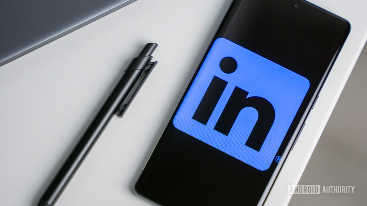 LinkedIn games are getting closer... for some reason (APK teardown)