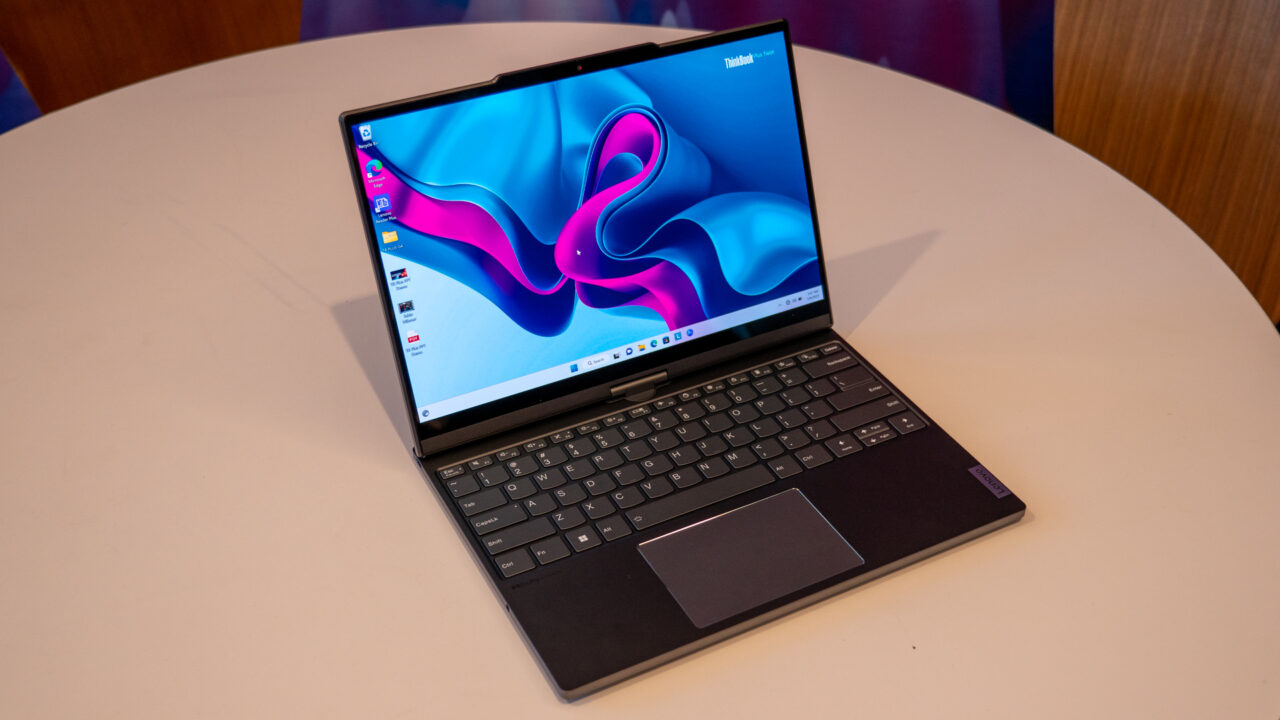 Lenovo ThinkPad Plus Twist gives you two screens, one is a color e-ink