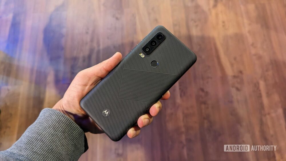 Motorola Defy 2 becomes first Android phone with built-in satellite texting