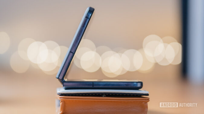 The best flip phones you can buy - Android Authority