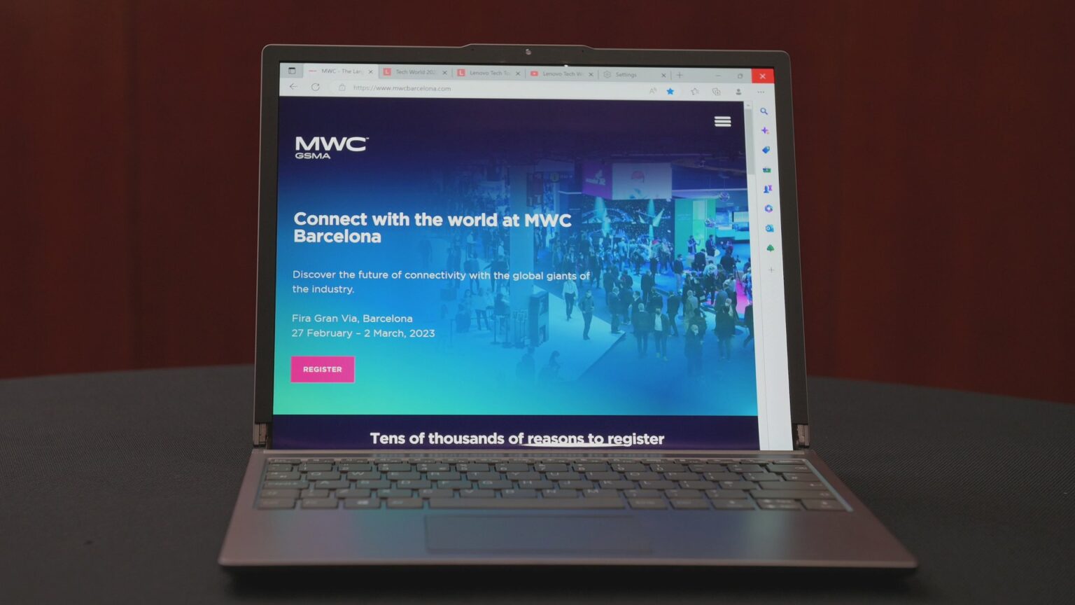 Lenovo rollable screen laptop hands-on: Expandable display in action