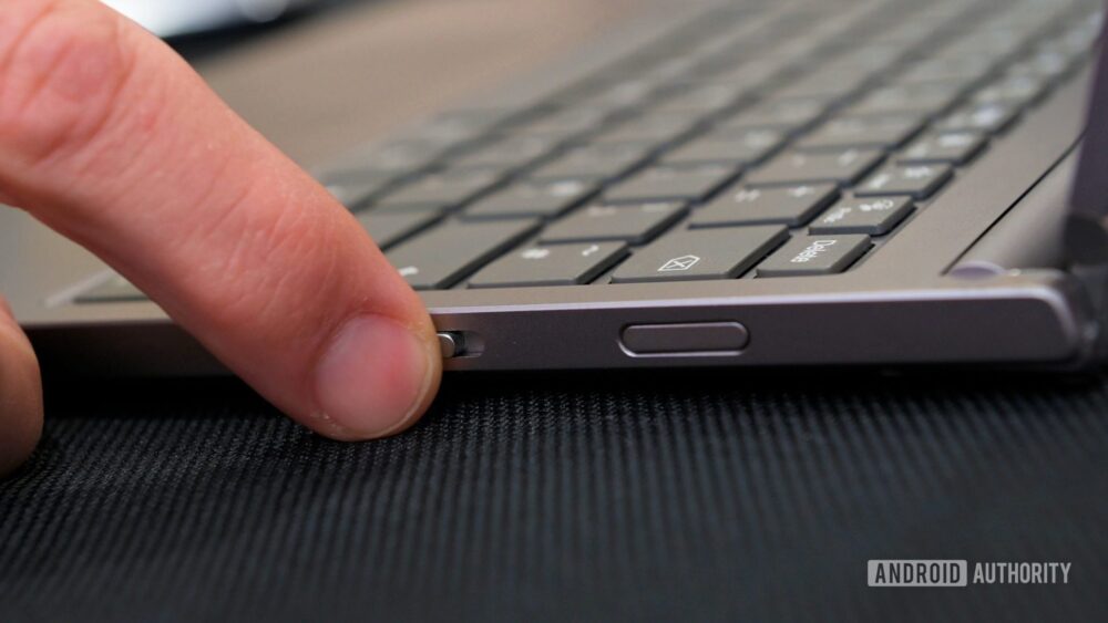 Lenovo rollable screen laptop hands-on: Expandable display in action