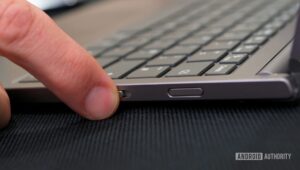 Lenovo rollable screen laptop hands-on: Expandable display in action