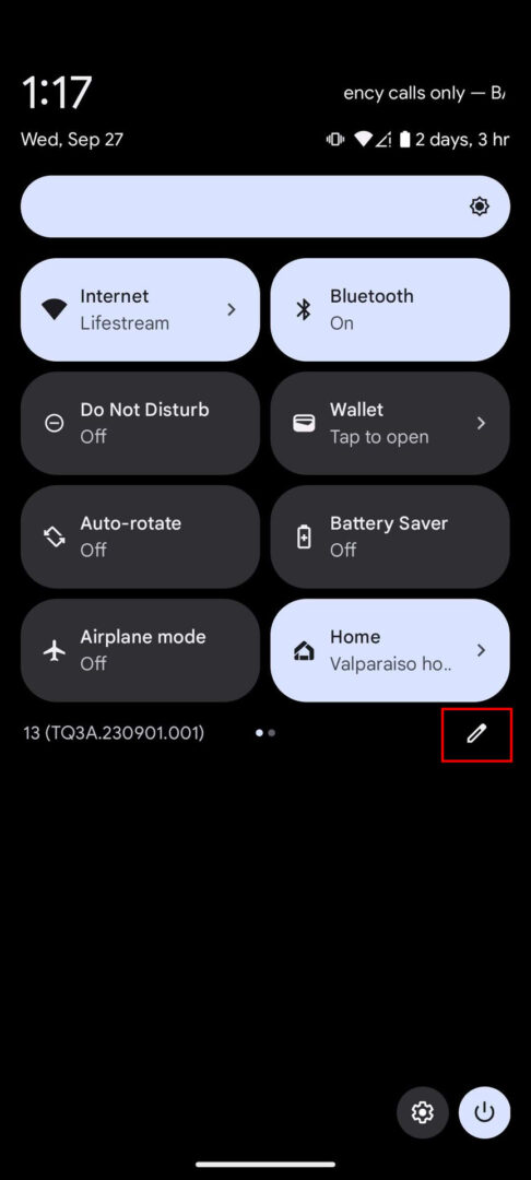 How to turn the flashlight on or off on Android - Android Authority