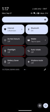 How to turn the flashlight on or off on Android - Android Authority