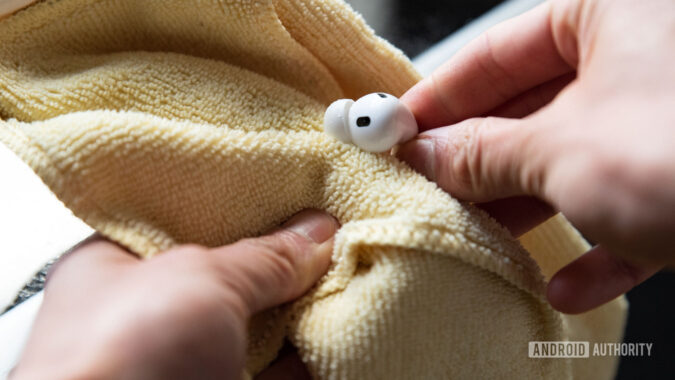 Only one AirPod working? Here's how to fix it - Android Authority