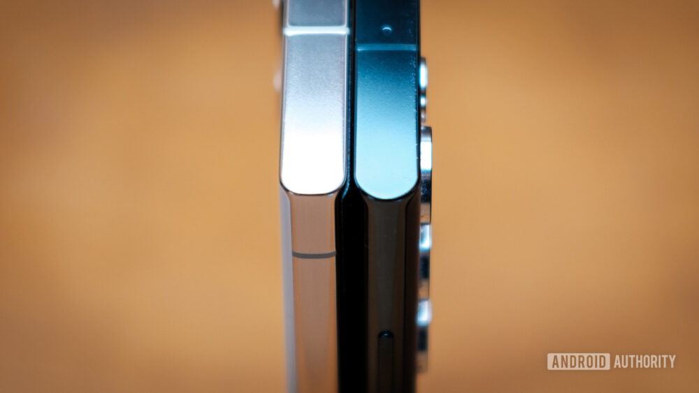 Flat vs curved phone displays? It all comes down to screen size.