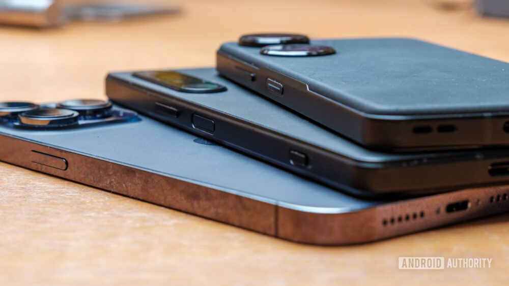 Flat vs curved phone displays? It all comes down to screen size.