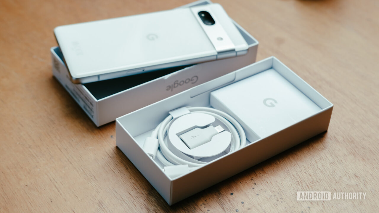 The best Google Pixel 7a chargers you should buy - Android Authority