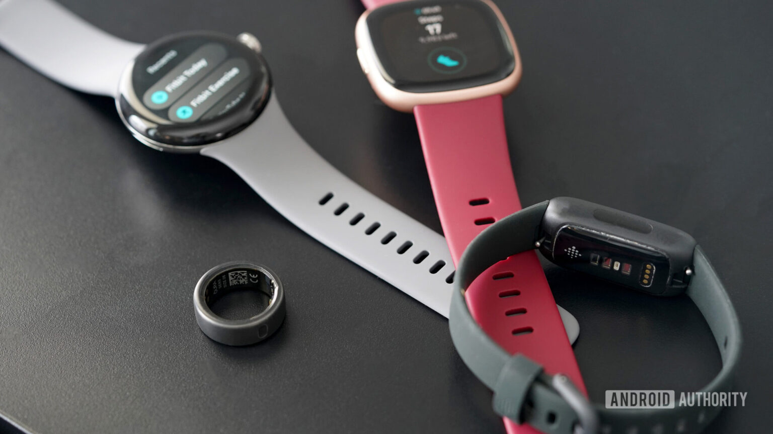 Oura Ring vs Fitbit: Choosing the right fitness tracking device