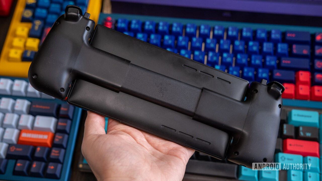 Razer Edge 5G review: Can't compete with the phone in your pocket